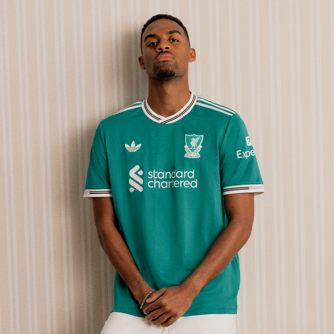 [LFC] Official เปิดตัวชุด3แบบเรโทร