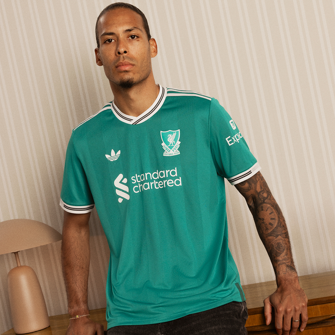 [LFC] Official เปิดตัวชุด3แบบเรโทร